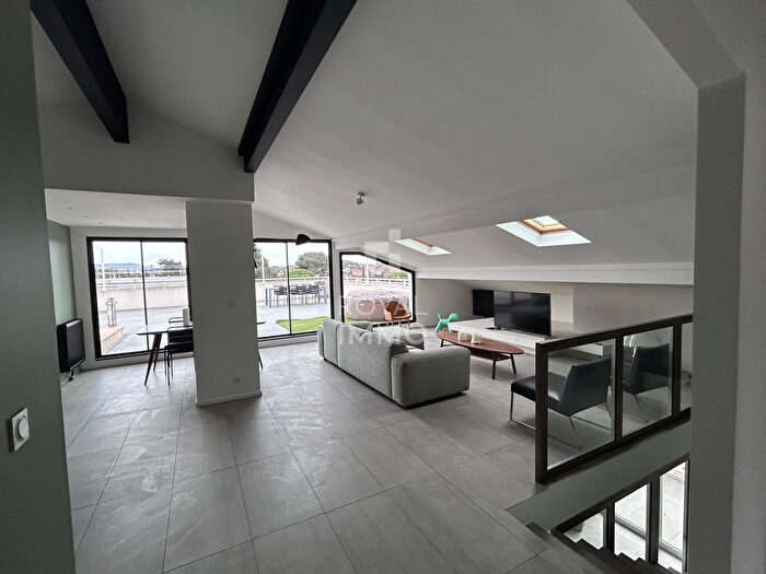 Appartement à louer - Toulon, La Palasse - 4 pièces - 3 chambres