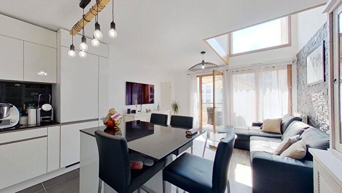 Appartement à louer - Meudon la Forêt Sud - 4 pièces - 3 chambres