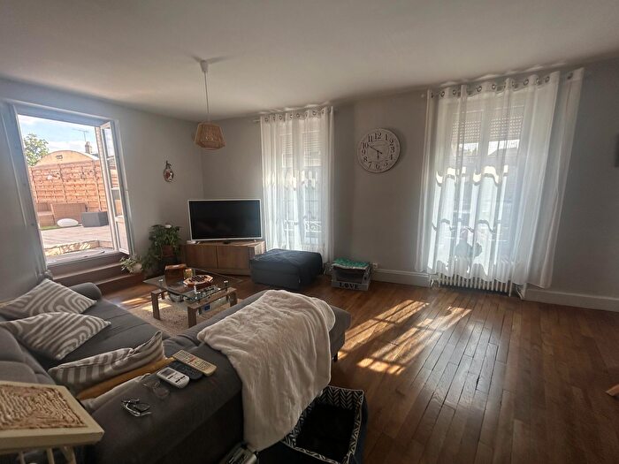 Maison à vendre - Issoudun, Saint-Louis, Bonnefont, Le Moulin de Saint-Ladre, Chenevière - 5 pièces - 4 chambres