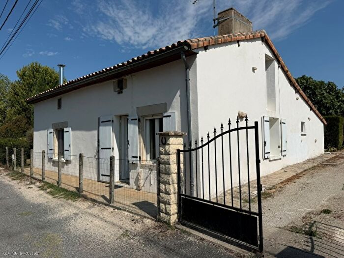 Maison 3 pièces à vendre - Ruffec