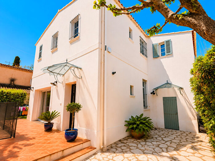 Maison 6 pièces à vendre à Toulon, Le Cap Brun, Le Petit Bois