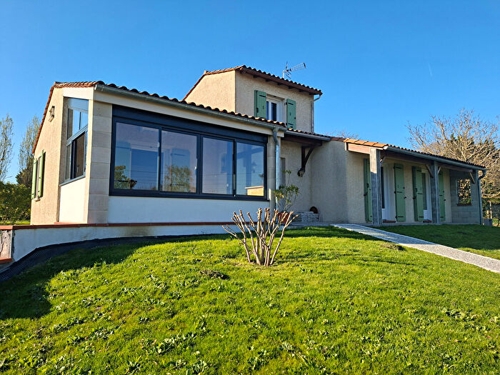 Maison à vendre - Archiac - 6 pièces - 4 chambres