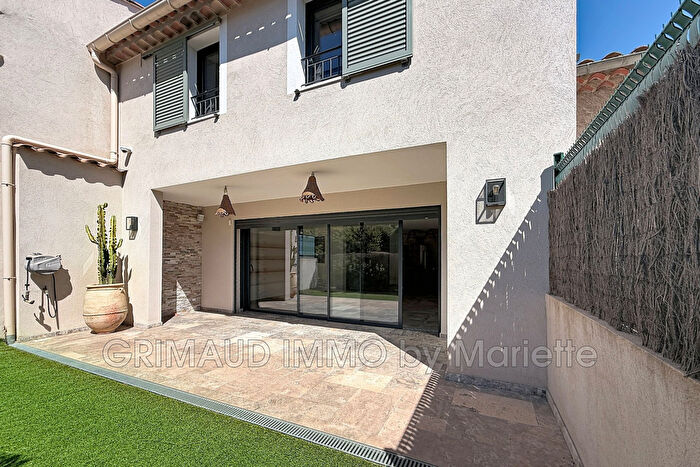 Cogolin, Centre-ville, Subeiran, Pas de Grimaud : Maison 5 pièces à vendre