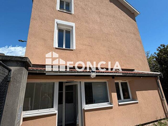 Mairie, Fontaine : Appartement 2 pièces à louer