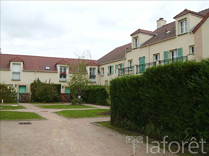 Appartement 2 pièces à Plaisir, Centre-ville, Château, à louer