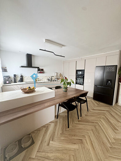 Maison à vendre - Uchaud - 7 pièces - 6 chambres