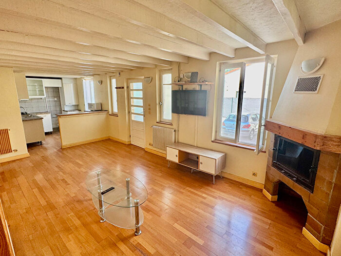 Maisons à vendre et appartements à louer - 3