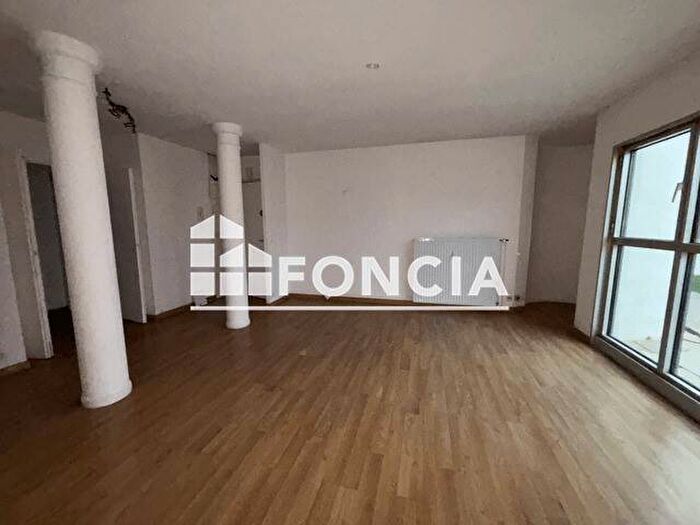 Appartement à louer - Les Terrasses-Axe Majeur-Lauterne, Cergy - 3 pièces - 2 chambres