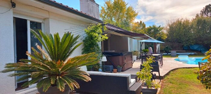 Maison à vendre - Villeneuve-sur-Lot, Zone rurale Nord - 6 pièces - 4 chambres