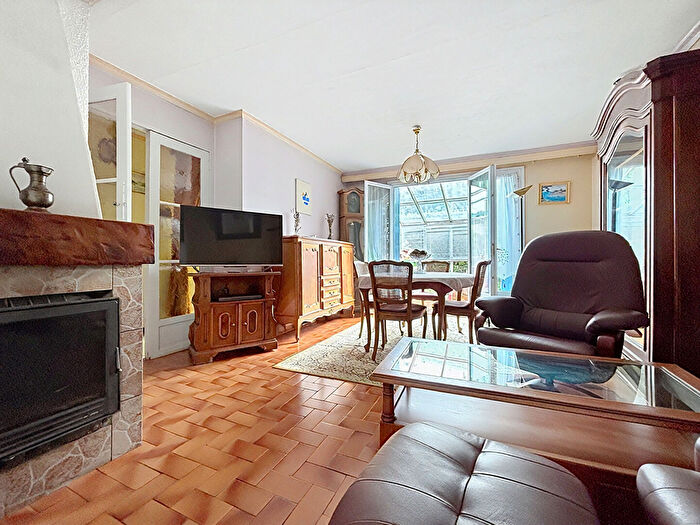 Maison 4 pièces à Salon-de-Provence, Touret, Route d'Eyguières, à vendre