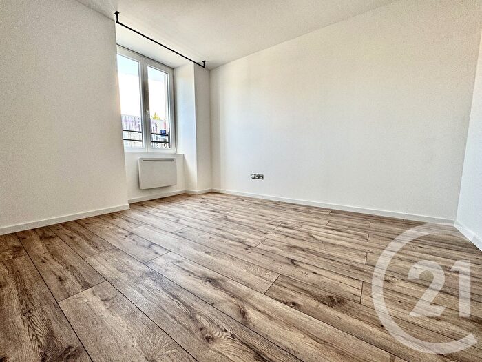 Sainte-Suzanne : Appartement 2 pièces à louer