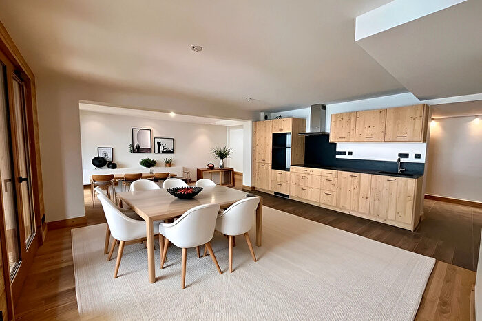 Appartement à vendre - Saint-Martin-de-Belleville - 4 pièces - 3 chambres