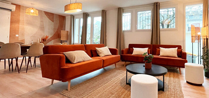 Quartiers Sud-Ouest, Sainte-Thérèse : Appartement 2 pièces à louer