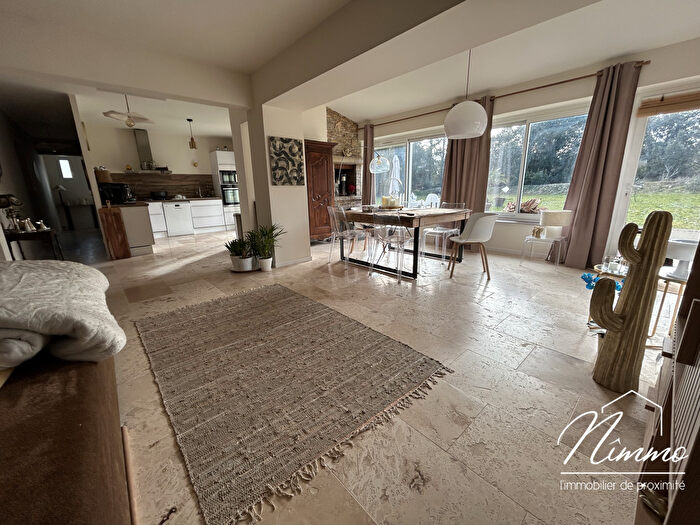 Maison à vendre - Parignargues - 4 pièces - 3 chambres