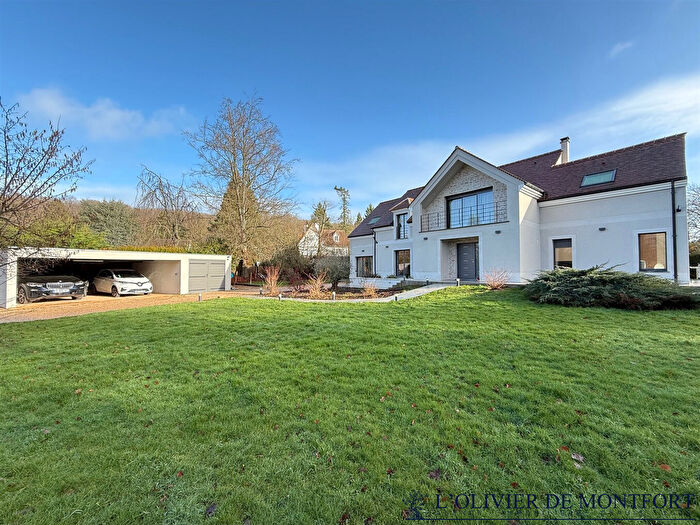 Maison à vendre - Montfort-lAmaury - 9 pièces - 5 chambres