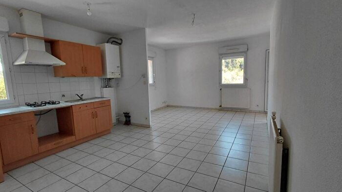 Partie Nord Est, Saint-Rémy-de-Provence - Appartement 2 pièces à louer