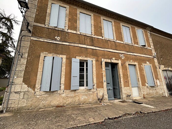 Maison à louer - La Sauvetat - 6 pièces - 4 chambres