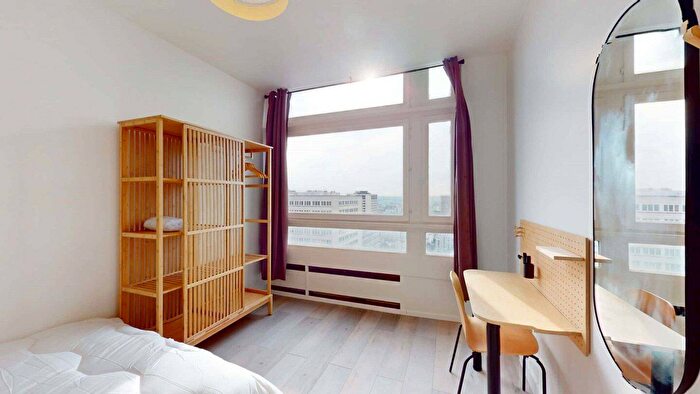 Olympiades-Choisy, Paris 13ème arrondissement : Appartement 1 pièce à louer