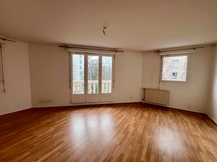 Appartement à louer - Rosny-sous-Bois, Centre-ville - 3 pièces - 2 chambres