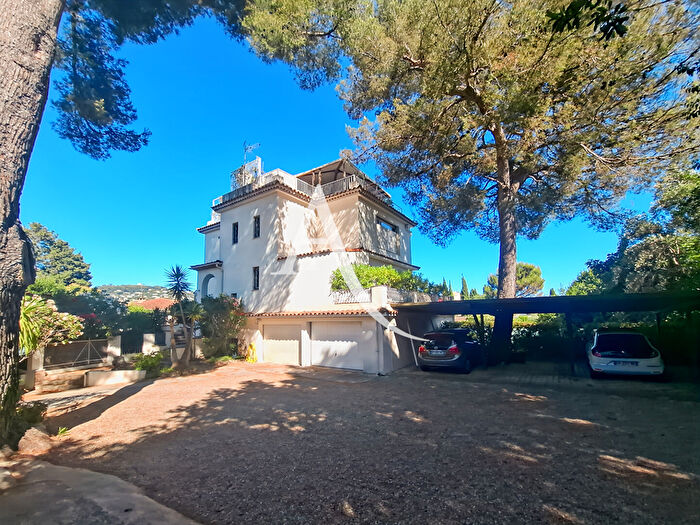 Appartement à vendre - Le Cannet, Rocheville, Colombier, Campelières - 3 pièces - 2 chambres