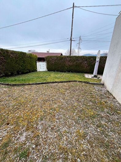 Maison à louer - Est, Saint-Pierre-en-Faucigny - 4 pièces - 2 chambres