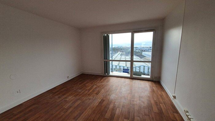 Appartement à louer - Chatillon-Montrouge - 4 pièces - 2 chambres