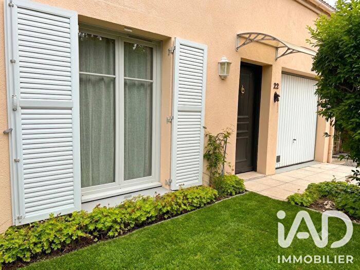 Maison 5 pièces à Ecquevilly, à vendre