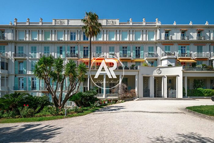 Nice, Valrose : Appartement 4 pièces à vendre