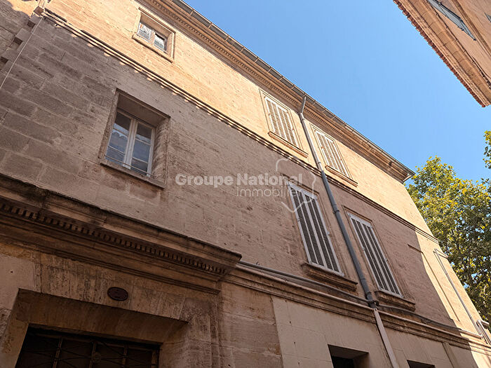 Appartement 4 pièces à Beaucaire, Centre-ville, à vendre