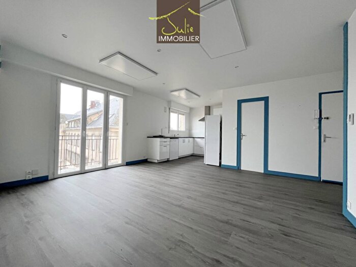 Appartement à louer - Bressuire - 3 pièces - 2 chambres