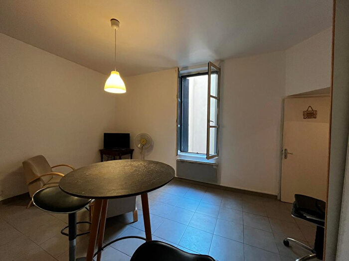 Narbonne, Cité : Appartement 1 pièce à louer