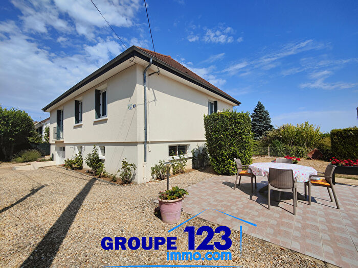 Maison 6 pièces à vendre à Laroche-Saint-Cydroine