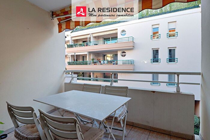Appartement à vendre - Saint-Raphaël, Centre-ville - 3 pièces - 2 chambres