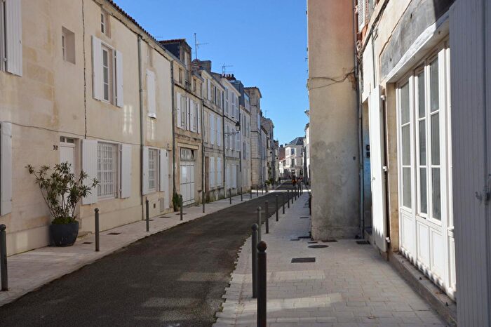 Appartement à vendre - La Rochelle, Centre-ville, Vieux-port, Marché - 2 pièces - 1 chambre