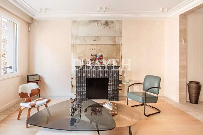 Appartement à vendre - Paris e , Chaillot - 4 pièces - 2 chambres