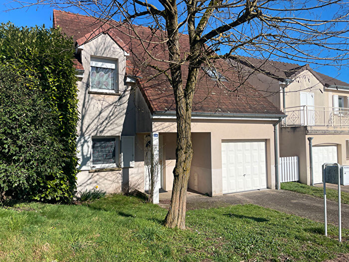 Maison à vendre - Le Creusot, Nord Est - 6 pièces - 4 chambres