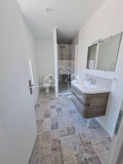 Beaurepaire : Appartement 2 pièces à louer