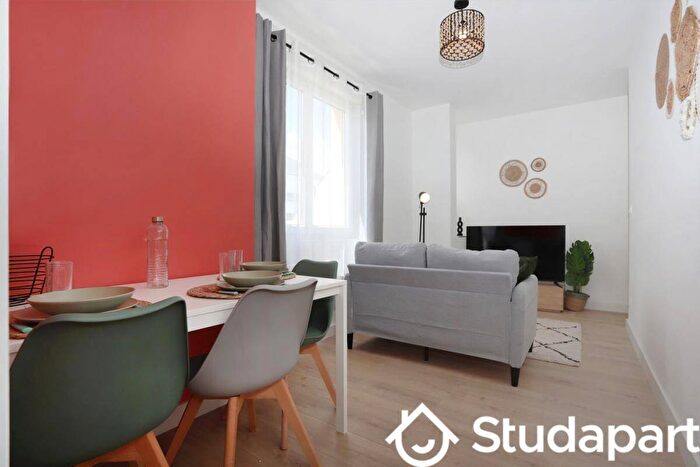 Appartement à louer - Hyper Centre, Saint-Nazaire - 1 pièce - 2 chambres