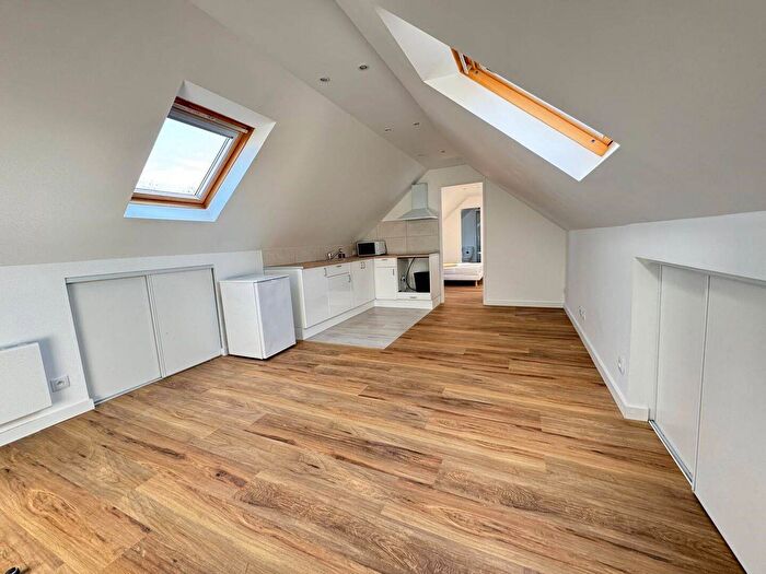 Appartement à louer - La Doutre, Ozoir-la-Ferrière - 2 pièces - 1 chambre