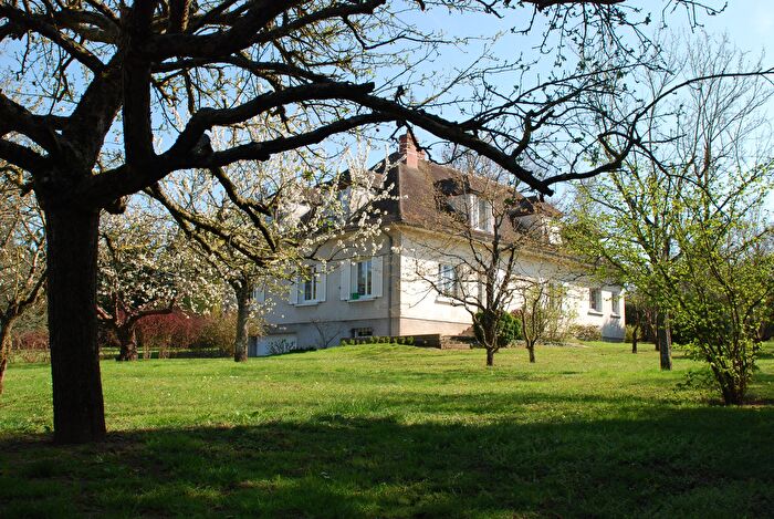 Maison à vendre - Saint-Martin-sur-Ocre - 7 pièces - 5 chambres