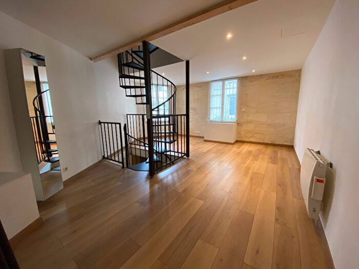 Maison à louer - Bordeaux, Saint-Augustin - 3 pièces - 2 chambres