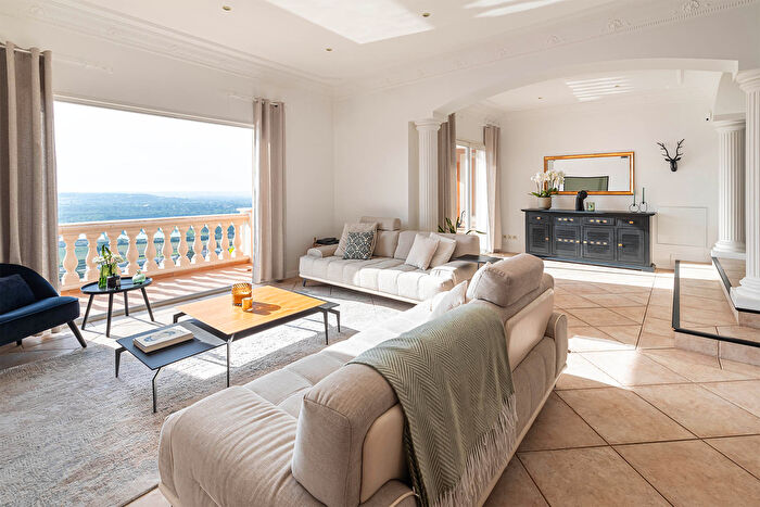 Maison 9 pièces à Pommiers, à vendre