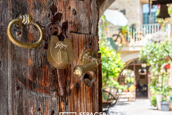 Maison 9 pièces à vendre à Aigues-Vives