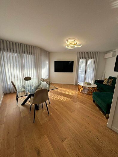 Georges Pompidou, Levallois-Perret : Appartement 3 pièces à louer