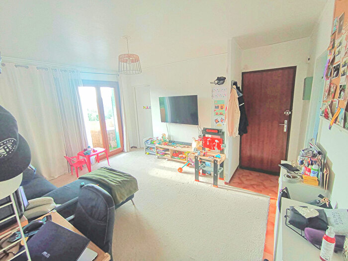 Appartement 3 pièces à louer - Aix-en-Provence, Les Milles