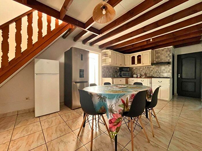 Saint-Pierre : Maison 5 pièces à louer