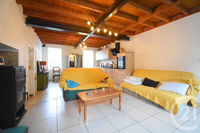 Maison à vendre - Busset - 5 pièces - 3 chambres