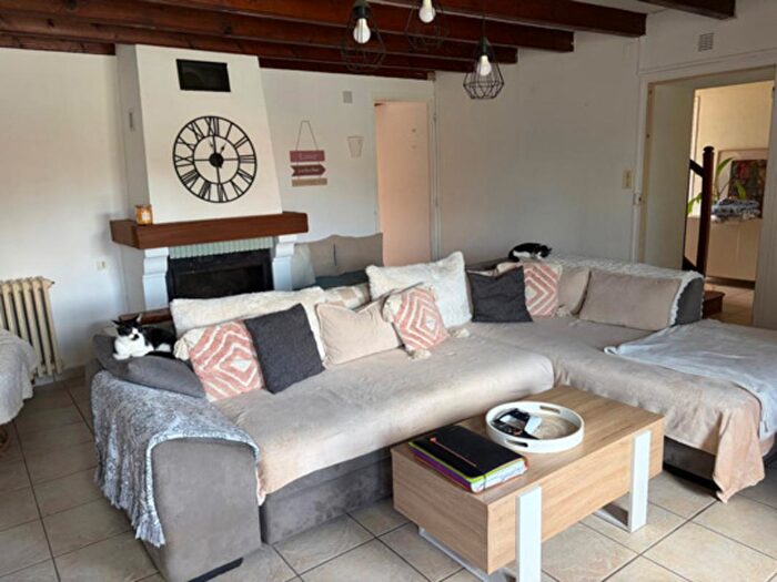 Maison 10 pièces à Sainte-Gemme-la-Plaine, à vendre