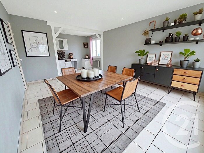 Appartement à vendre - Fleury-les-Aubrais, Clos de la Grande Salle, Villevaude, Vallée, Ormes du Mail - 3 pièces - 2 chambres