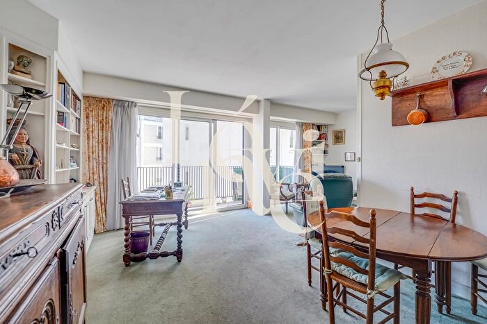 Appartement à vendre - Paris e , Bel-Air, Sud - 4 pièces - 2 chambres